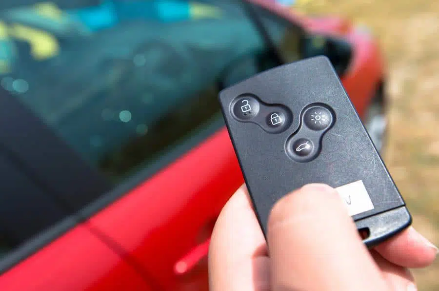 Hands free or keyless Renault Replacement Car Keys KeyCardServices